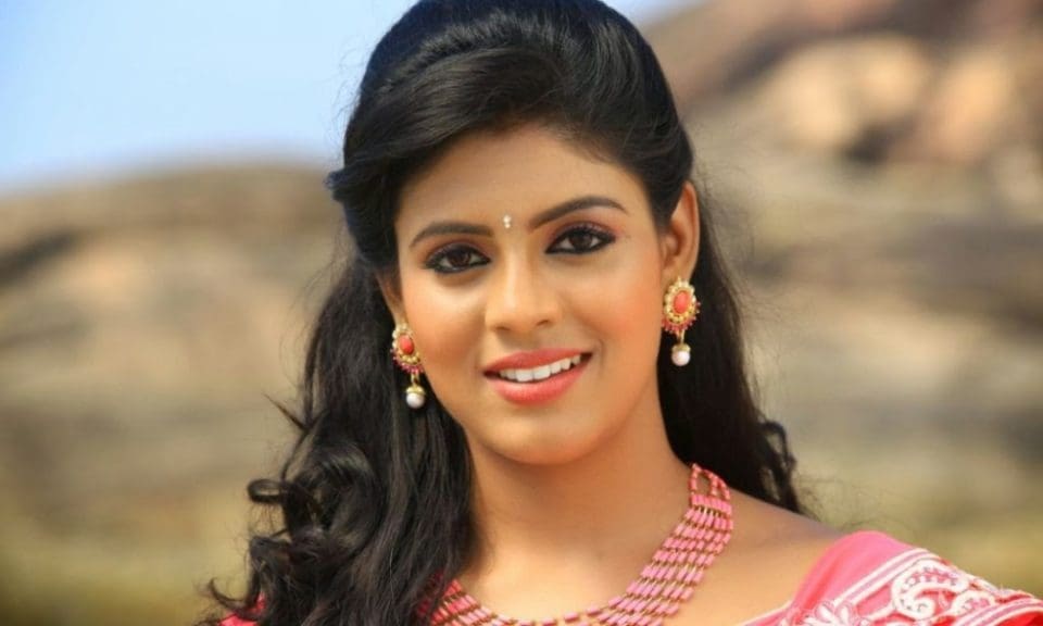 கவர்ச்சிக்கு மாறிய இனியா.... வைரலாகும் போட்டோஷூட் | Tamilstar