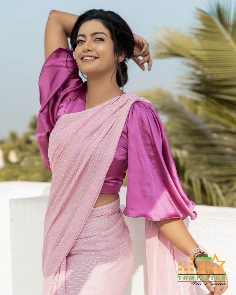 Actress Roshini haripriyan Latest Photo - Tamilstar