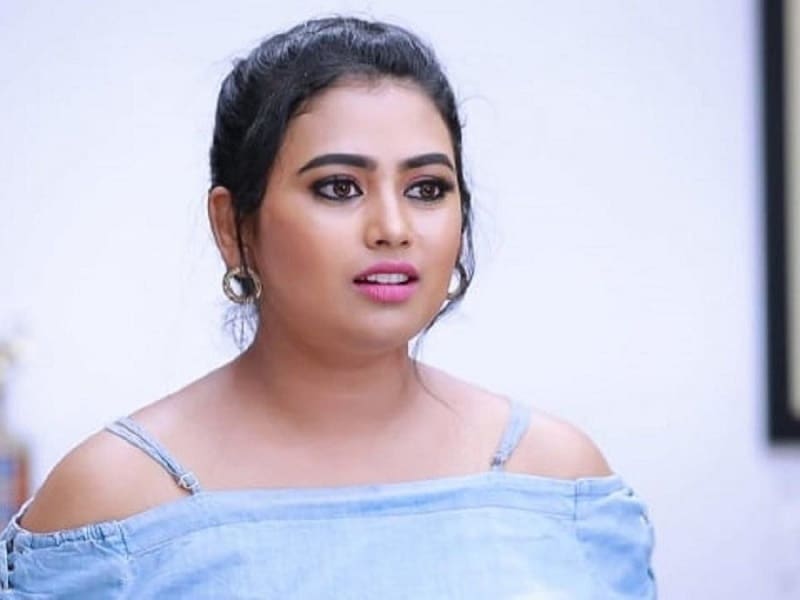 பாரதிகண்ணம்மா வெண்பாவிடம் ரசிகர் கேட்ட கேள்வி.. பதிலடி கொடுத்த வெண்பா ...