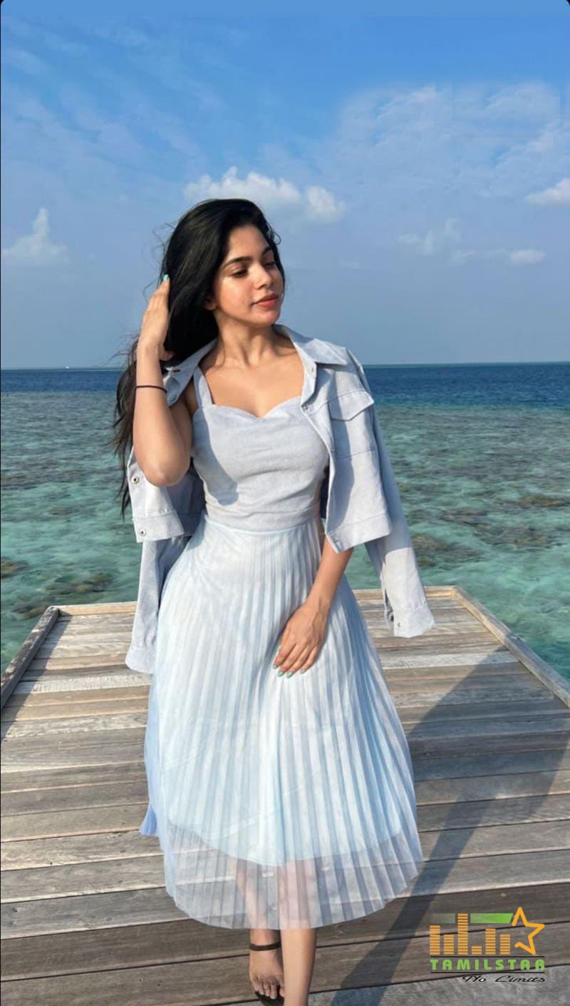 Actress Divya Bharathi Latest Photos | Tamilstar