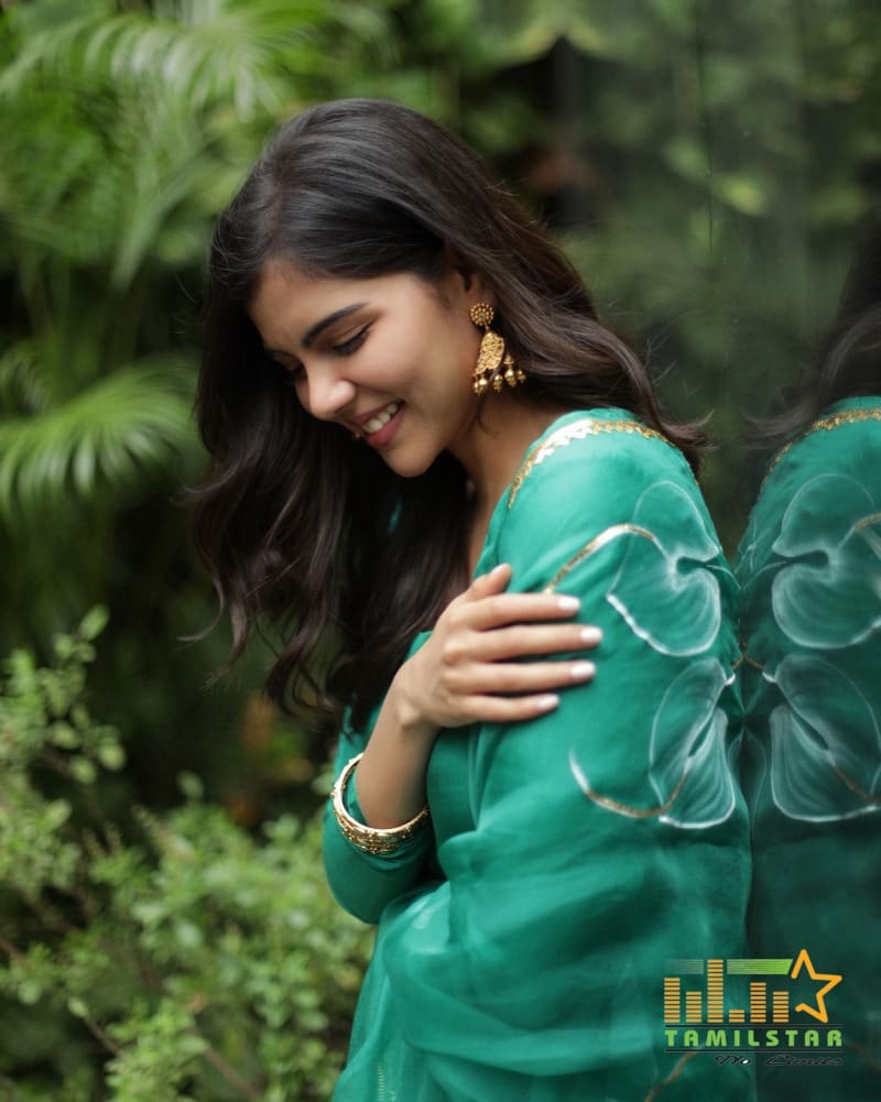 Actress Kalyani Priyadarshan Cute Photos - Tamilstar