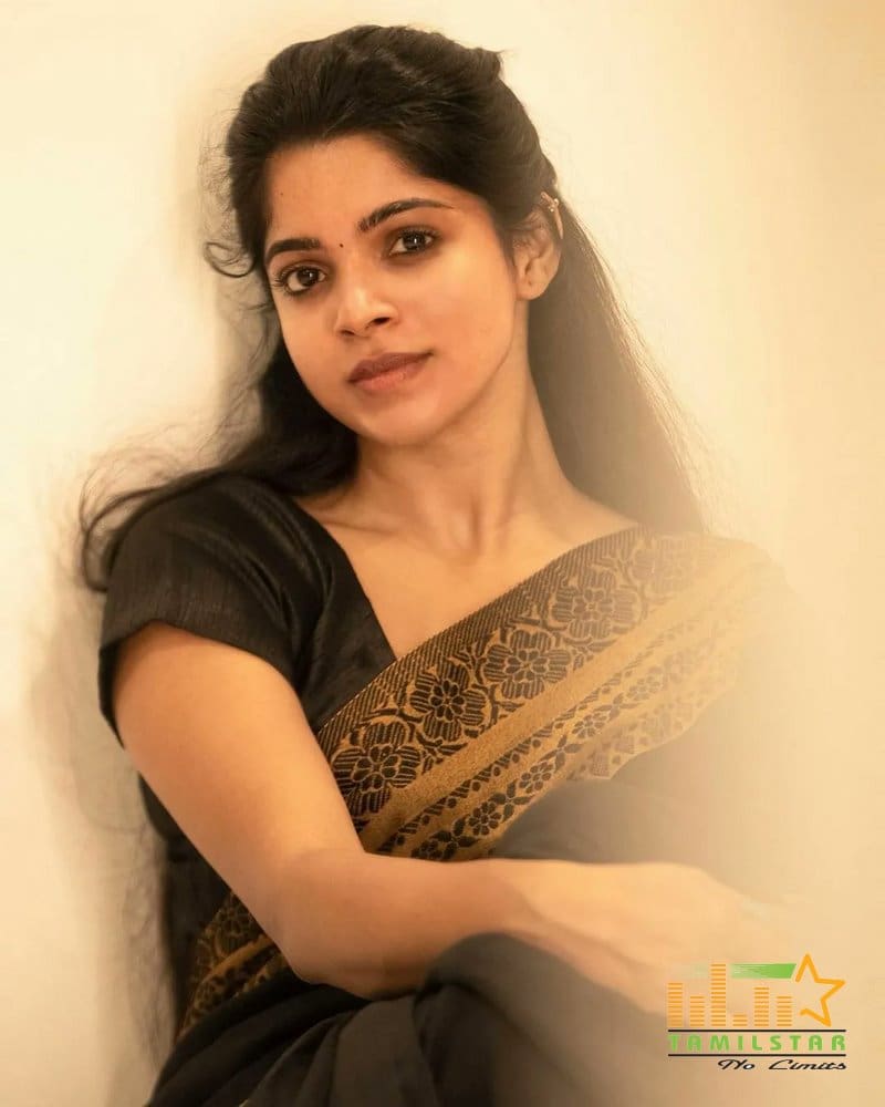 Actress Divya Bharathi Latest Photos - Tamilstar