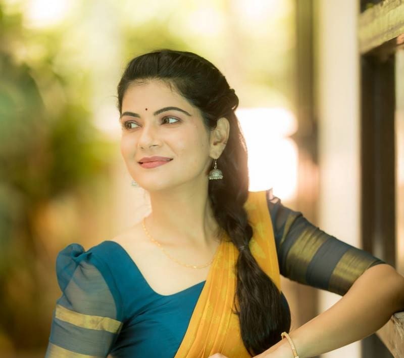 Actress Manisha Jashnani Latest Photos - Tamilstar