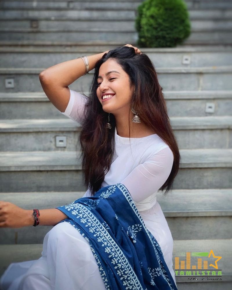 Actress Roshini Latest Photos - Tamilstar