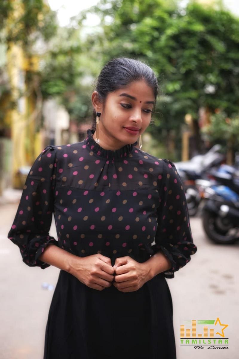 Actress Sheela Rajkumar Latest Photos - Tamilstar