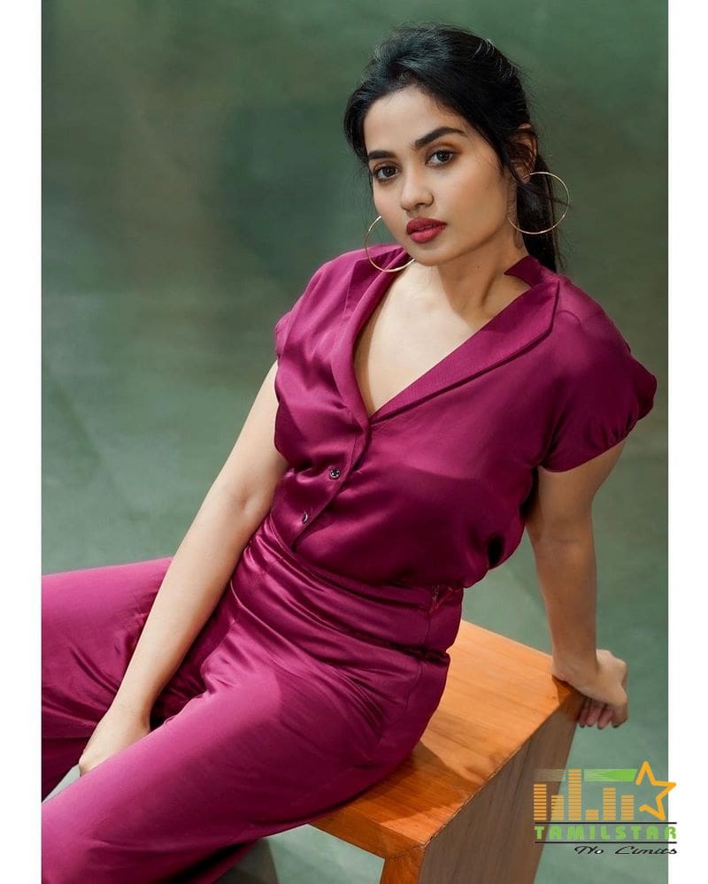 Actress Teju Ashwini Latest Photos | Tamilstar
