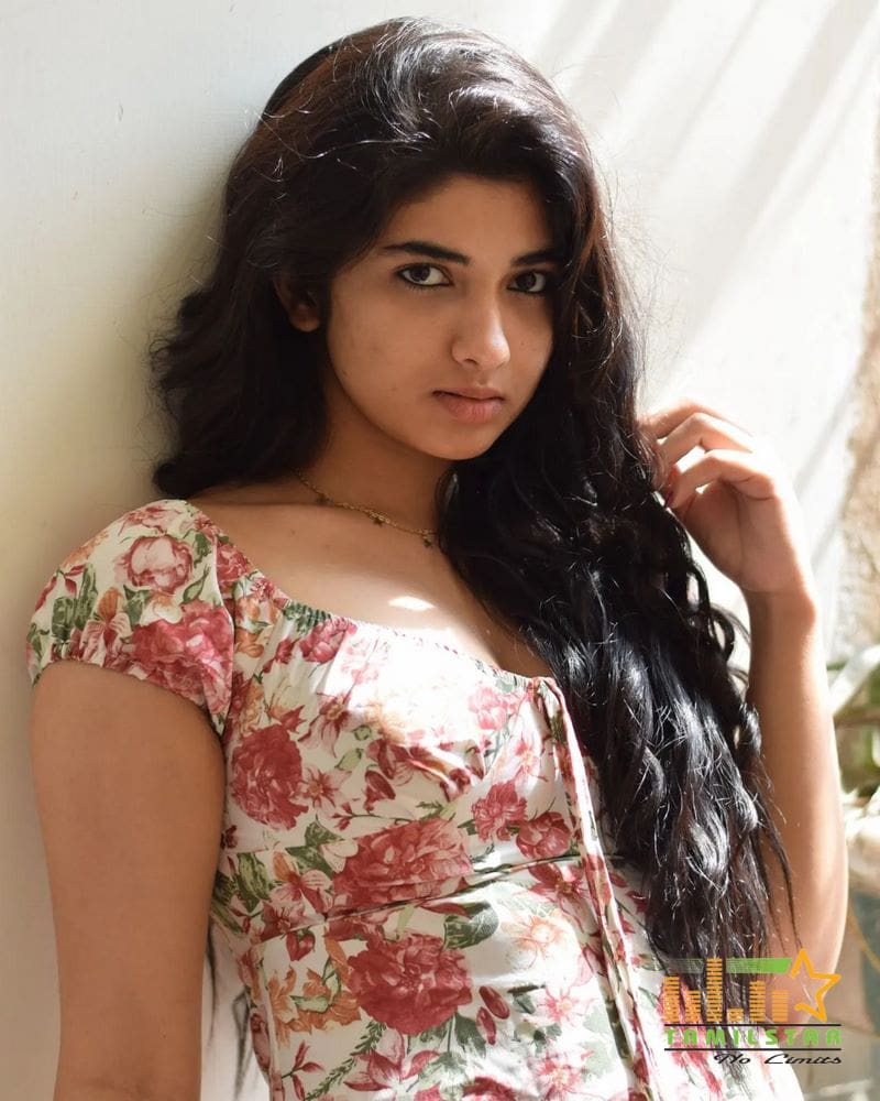 Actress Pragya Nagra Latest Photos - Tamilstar