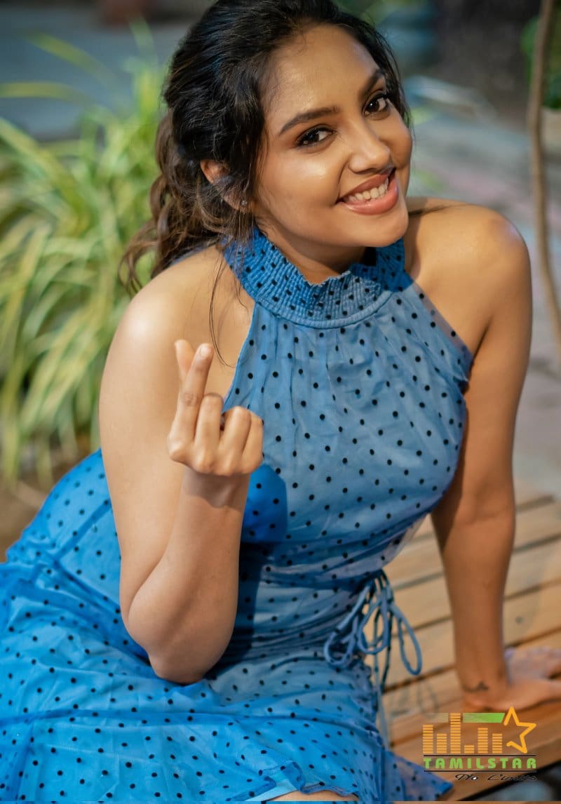 Actress Smruthi Venkat Latest Photos - Tamilstar