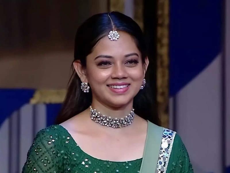 வித்தியாசமான லுக்கில் வீடியோ வெளியிட்ட அனிதா சம்பத்..வைரலாகும் வீடியோ ...