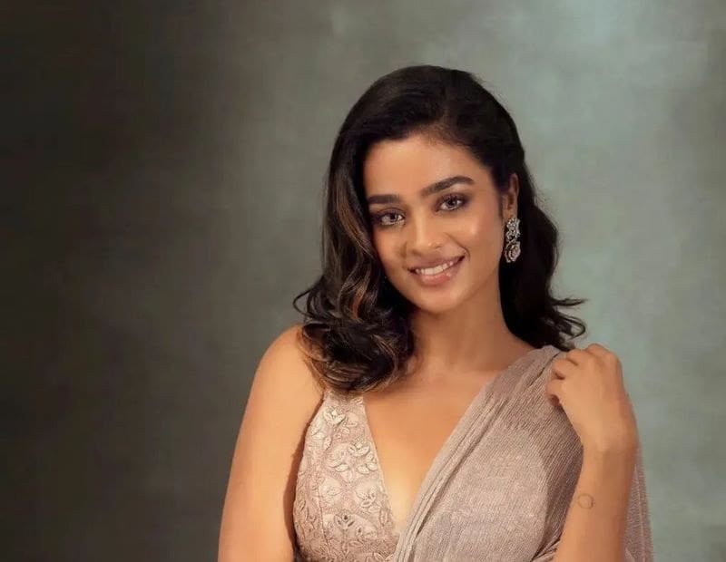 Actress Gayathri Latest Photos | Tamilstar