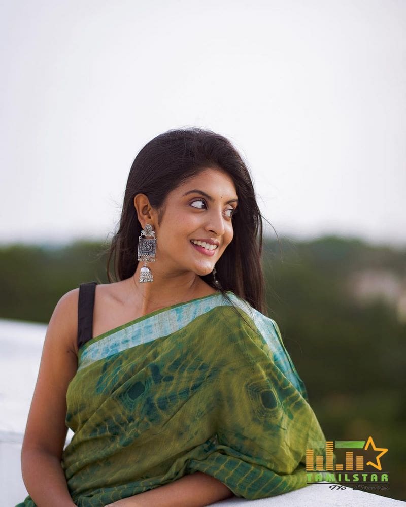Actress Nivedhitha Sathish Latest Photos - Tamilstar