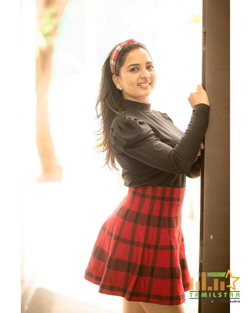 Actress Srushti Dange Latest Photos - Tamilstar