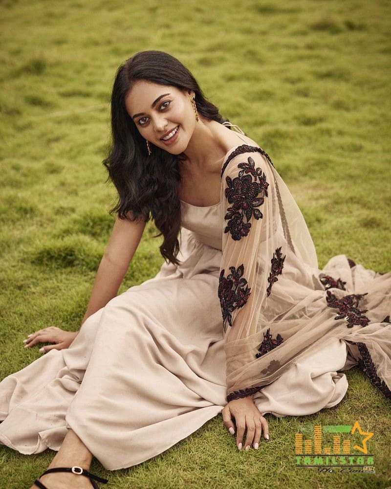 Actress Bindhu Madhavi Latest Photos | Tamilstar