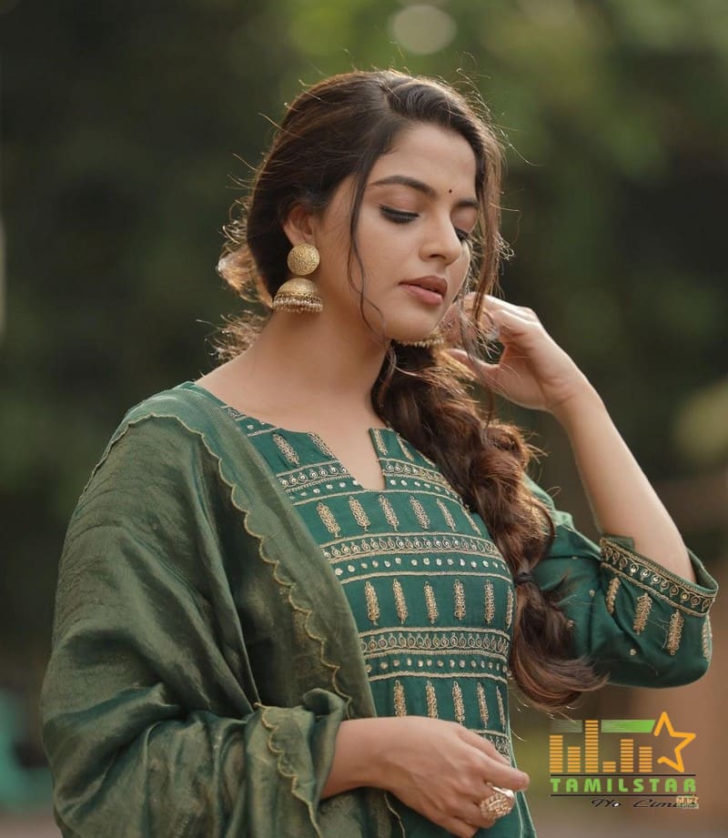 Actress Nikhila Vimal Latest Photos - Tamilstar Actress Nikhila Vimal Latest Photos - Tamilstar