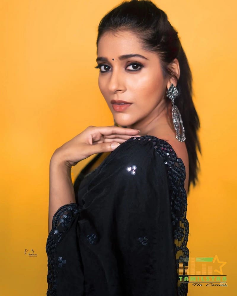 Actress Rashmi Gautam Latest Photos - Tamilstar