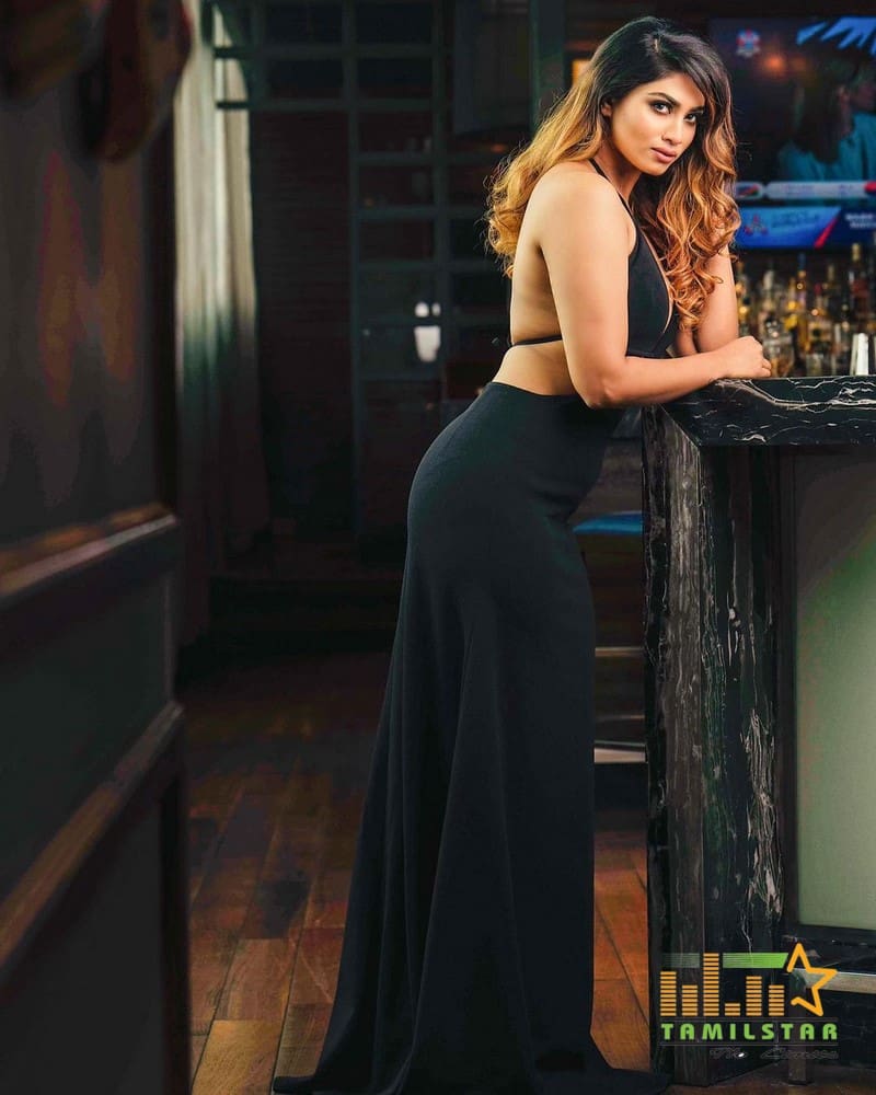 Actress Shivani Narayanan Latest Photos - Tamilstar