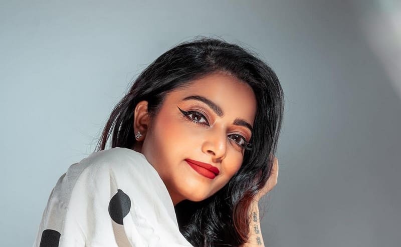 Actress Janani Iyer Latest Photos - Tamilstar