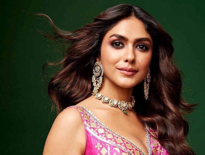 Actress Mrunal Thakur Latest Photos | Tamilstar