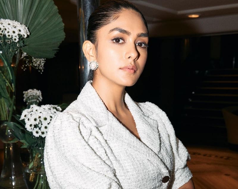 Actress Mrunal Thakur Latest Photos | Tamilstar