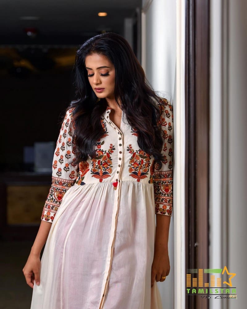 Actress Priya Mani Latest Photos - Tamilstar