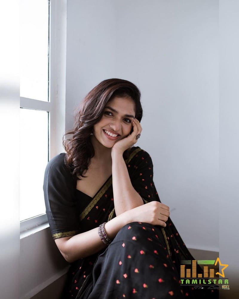 Actress Sunaina Latest Photos - Tamilstar