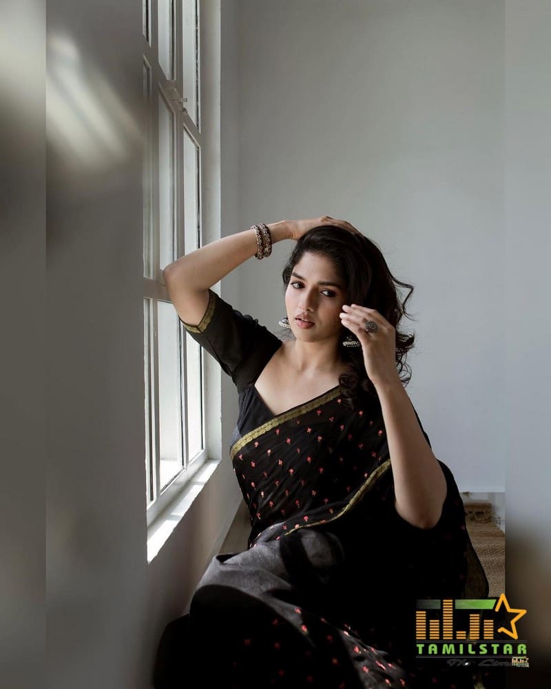 Actress Sunaina Latest Photos - Tamilstar