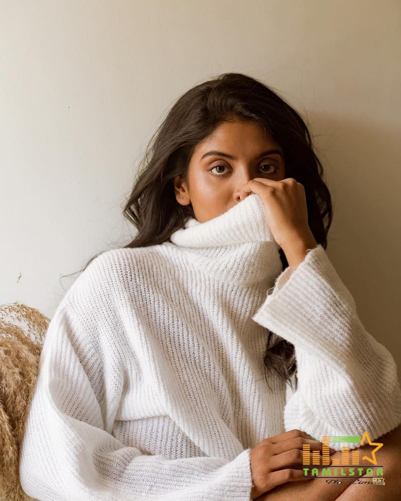 Actress Nivedhitha Sathish Latest Photos - Tamilstar