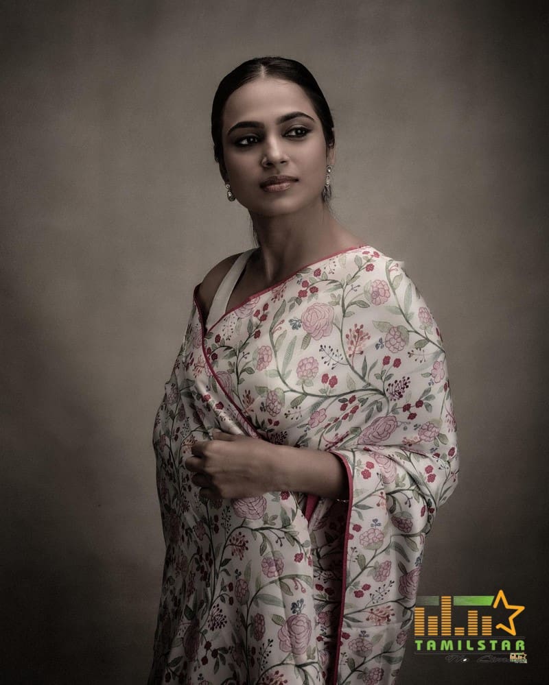 Actress Ramya Pandian Latest Photos - Tamilstar