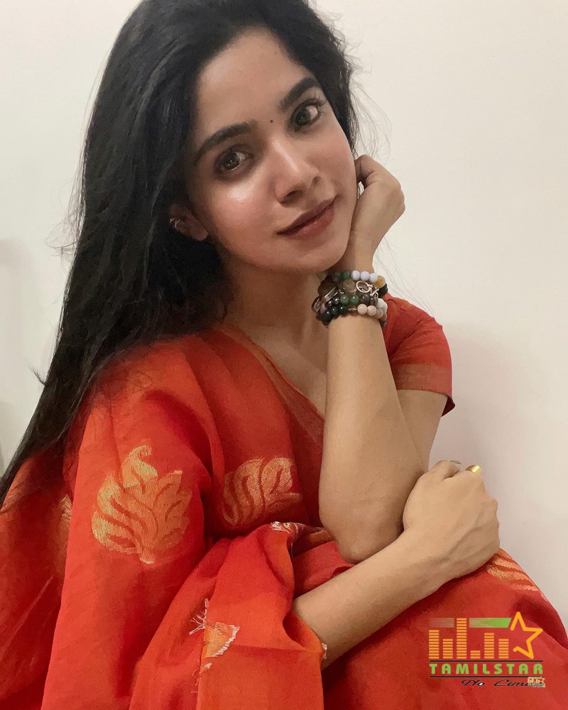 Actress Divya Bharthi Latest Photos - Tamilstar