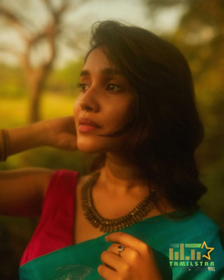 Actress Anika Surendran Latest Photos | Tamilstar