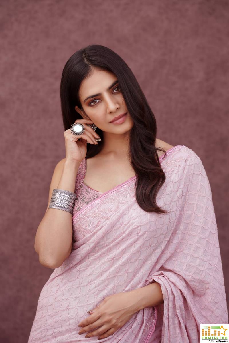 Actress Malavika Mohanan Latest Photos - Tamilstar