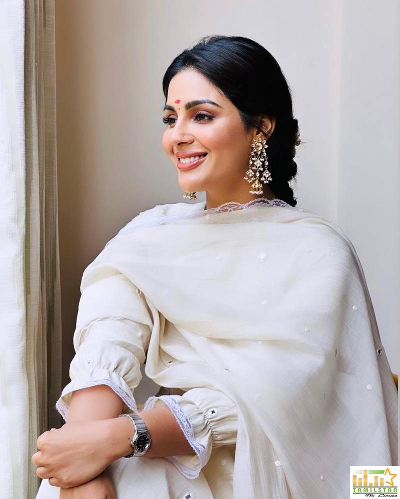 Actress Samyukta Menon Latest Photos | Tamilstar
