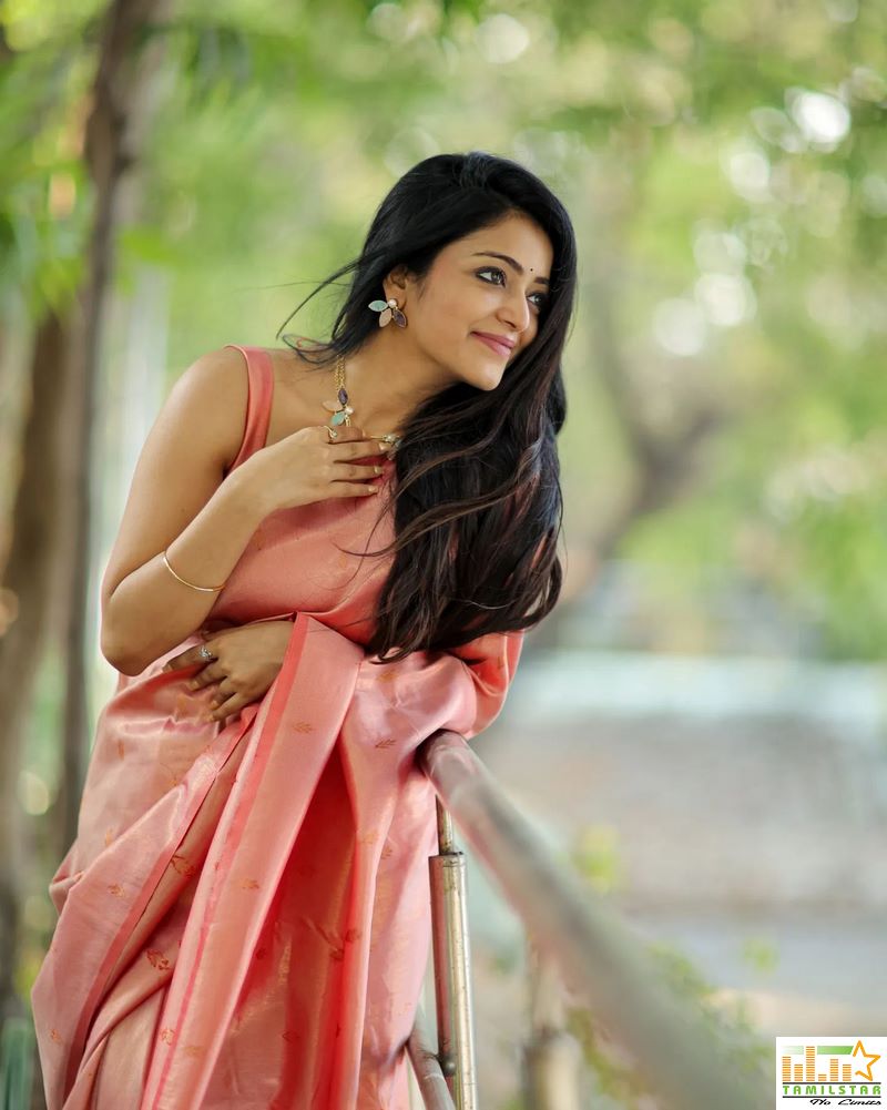Actress Janani Latest Photos - Tamilstar