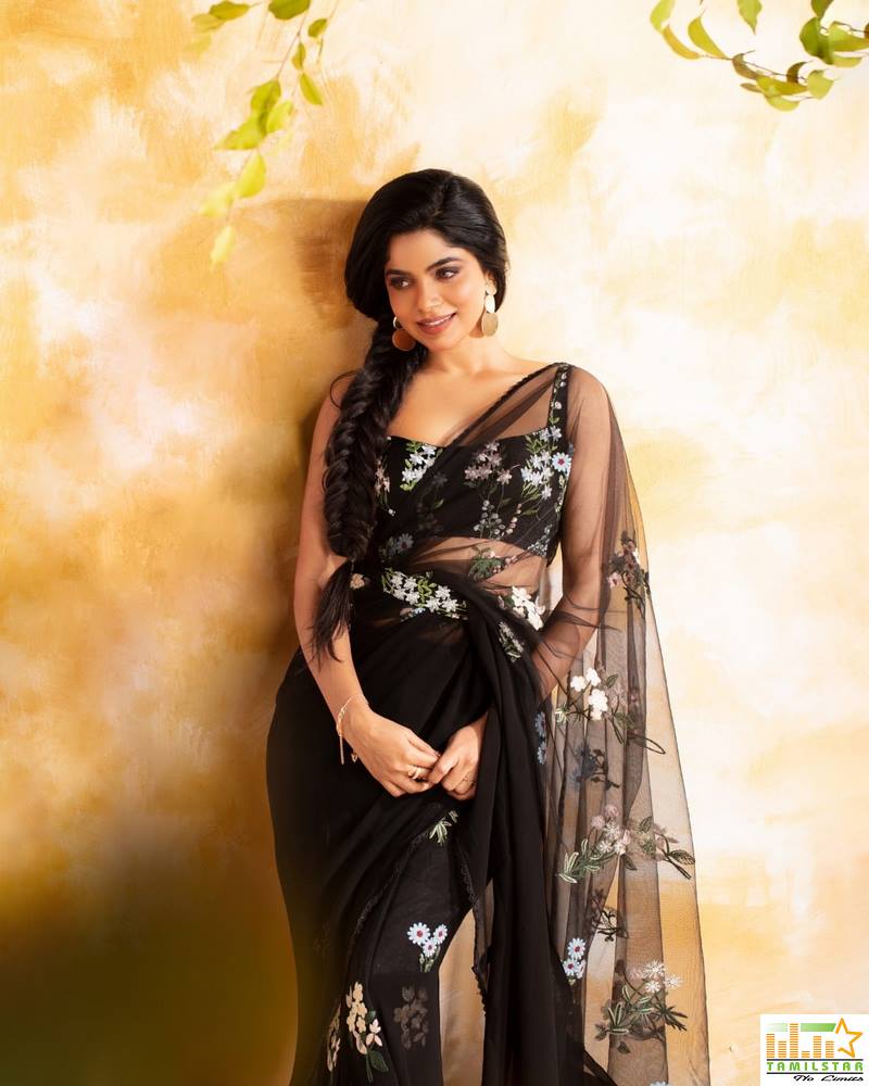 Actress Divya Bharathi Latest Photos - Tamilstar