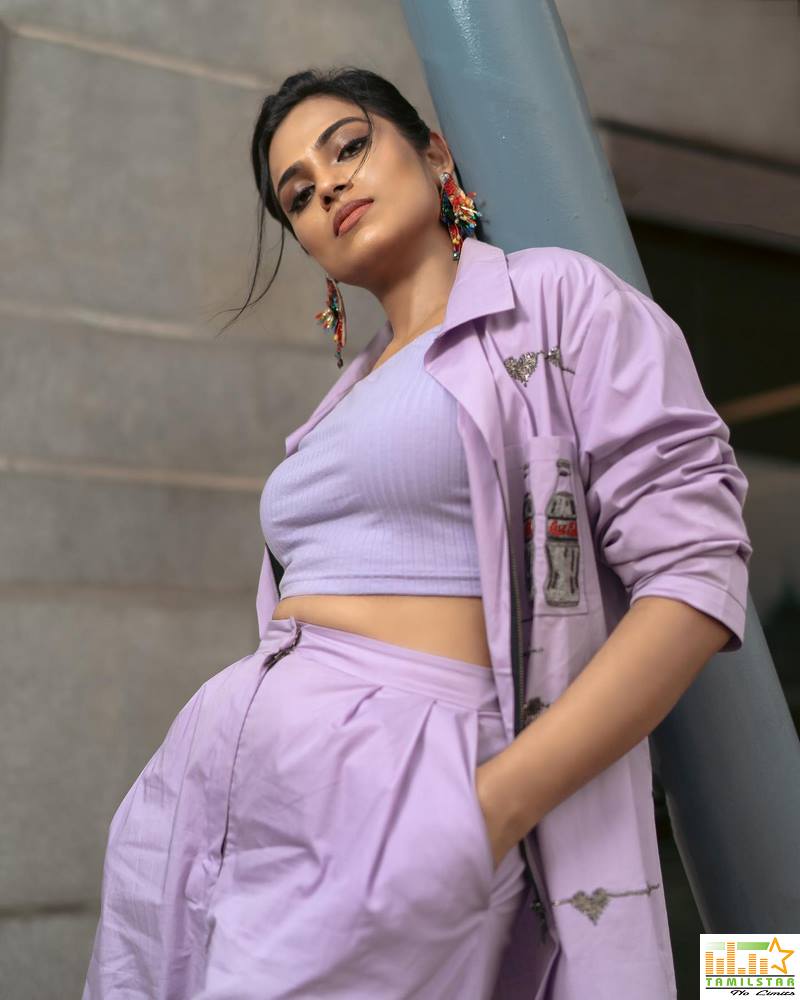 Actress Ramya Pandian Latest Photos - Tamilstar