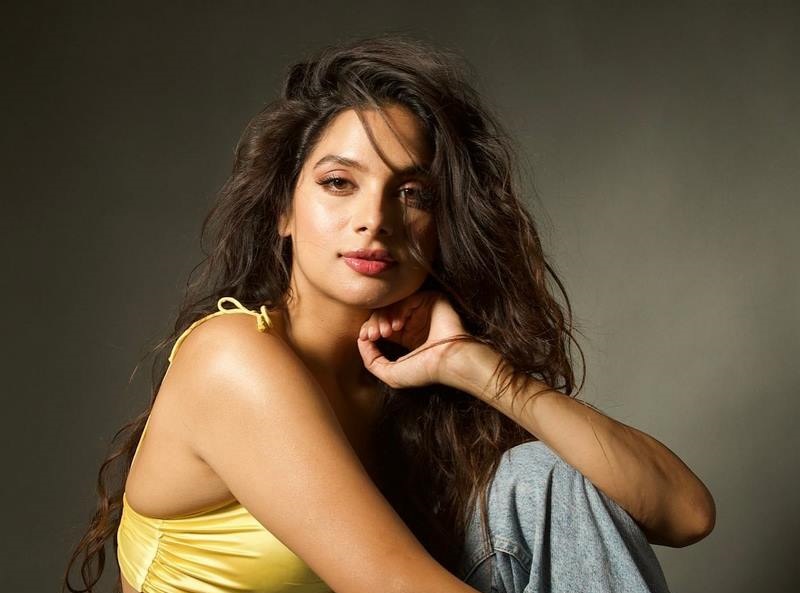 Actress Tanya Hope Latest Photos | Tamilstar