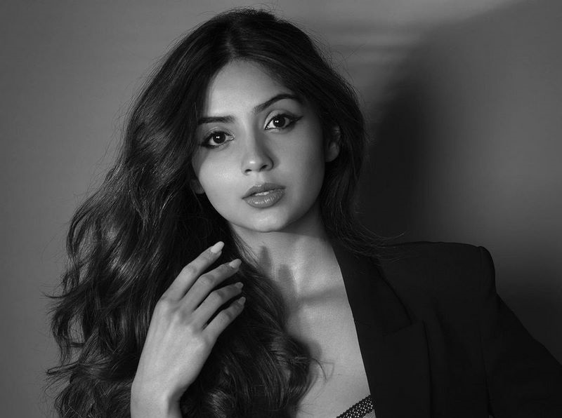 Actress Kashmira Paradeshi Latest Photos | Tamilstar