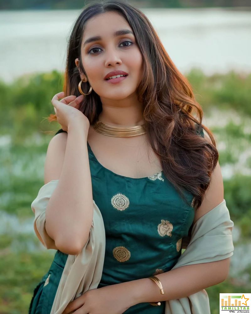 Actress Anikha Latest Photos - Tamilstar