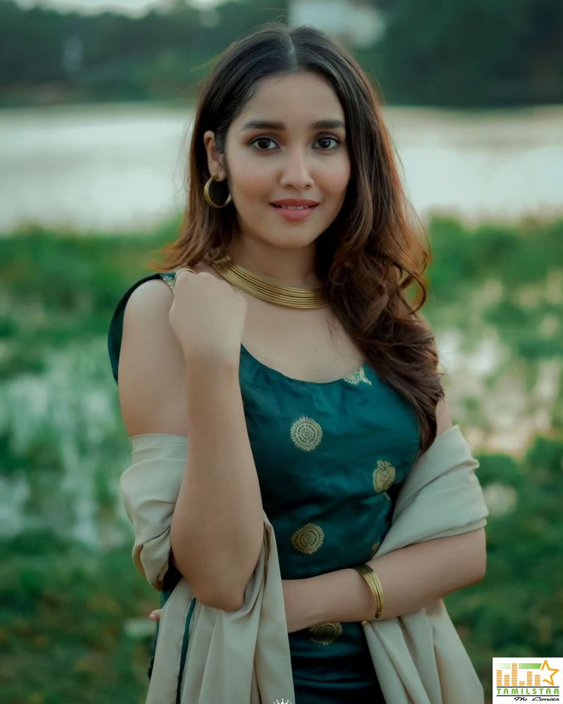 Actress Anikha Latest Photos - Tamilstar