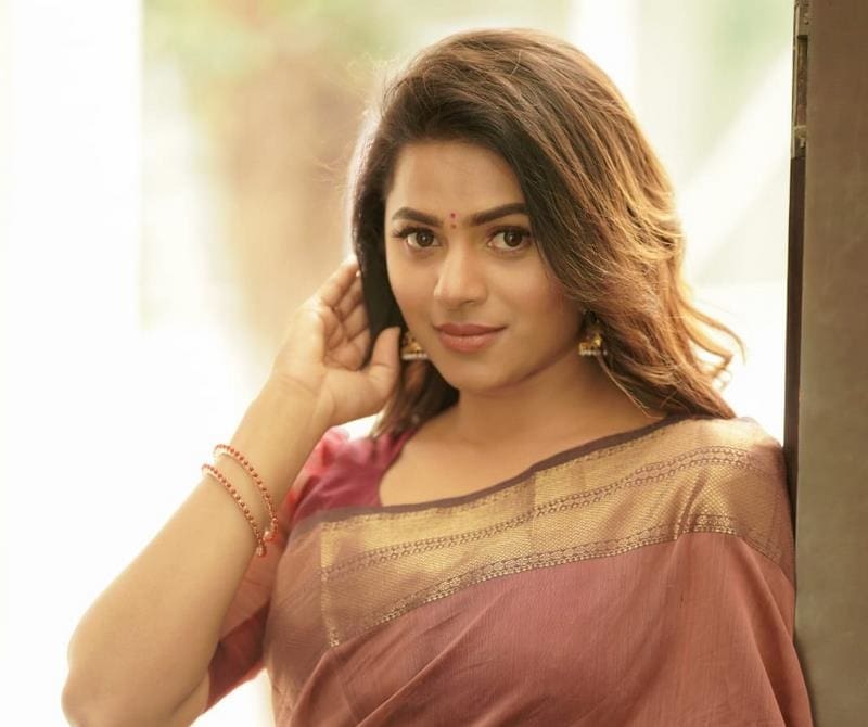 Actress Delna Davis Latest Photos | Tamilstar