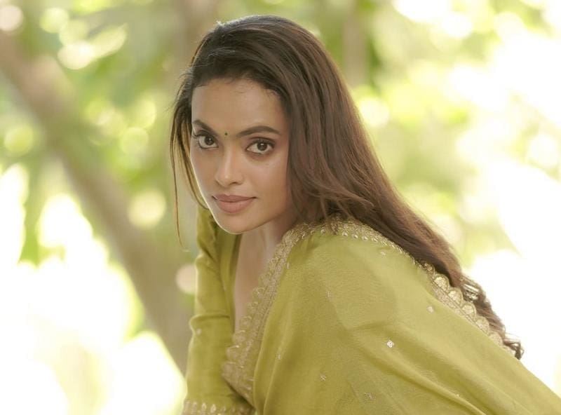 Actress Yamuna Chinnadurai Latest Photoshoot | Tamilstar