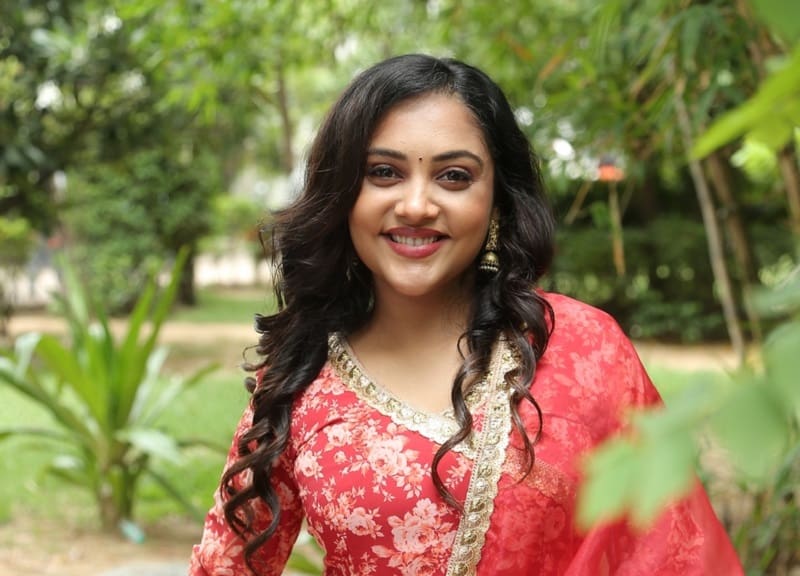 Actress Smruthi Venkat New Stills | Tamilstar
