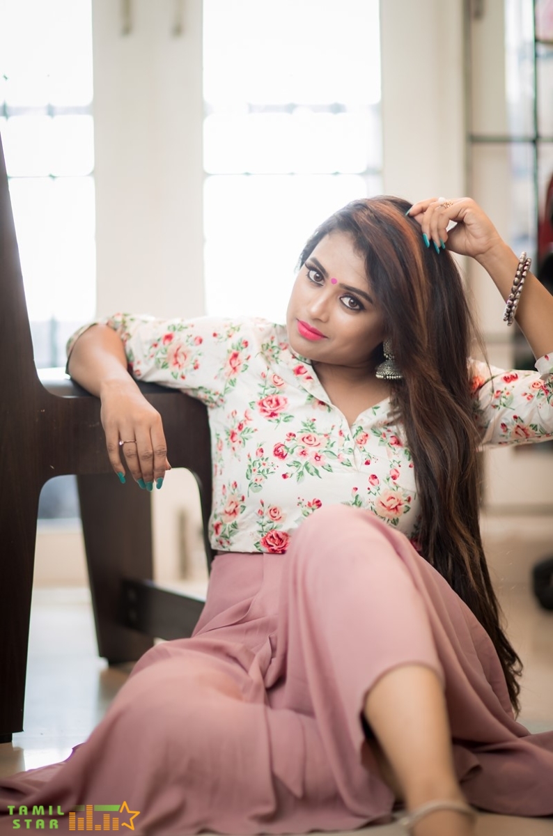 Actress Farina Azad Photos | Tamilstar