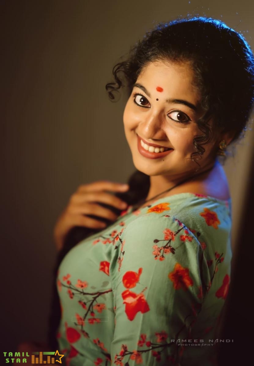 Actress Neeraja Photos | Tamilstar