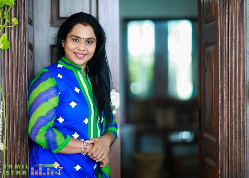 Actress Viji Chandrasekhar Stills - Tamilstar